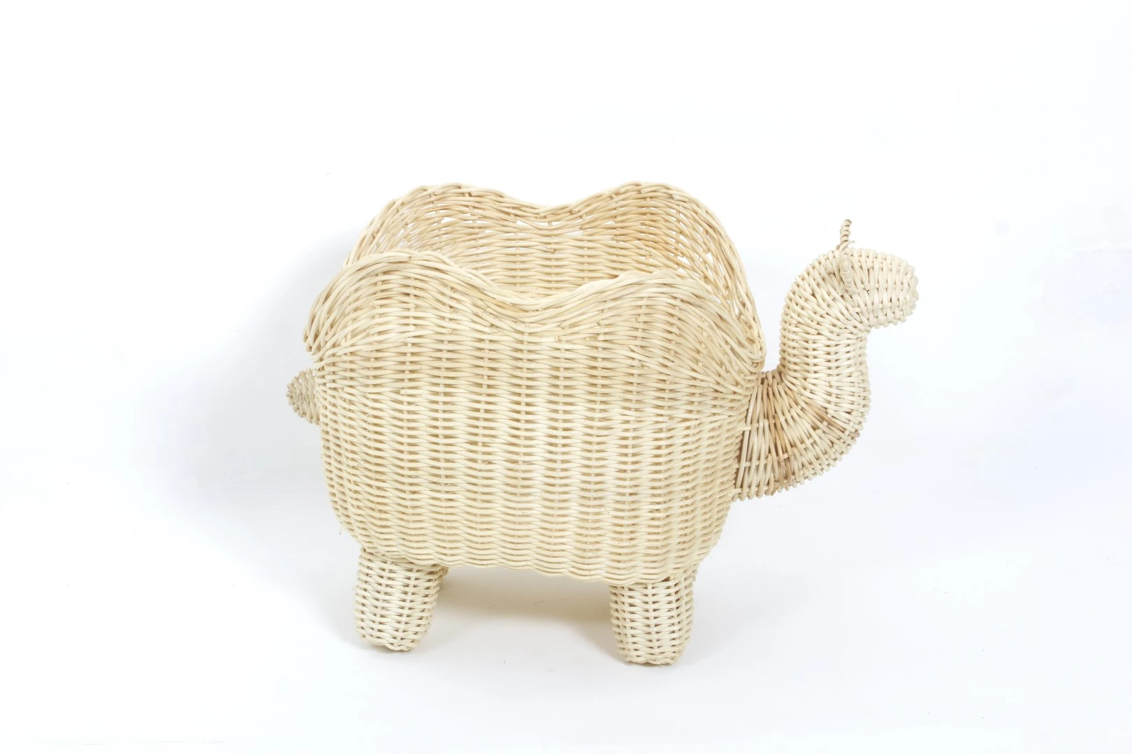 Cute rattan basket design for your home | Indonesia rattan furniture